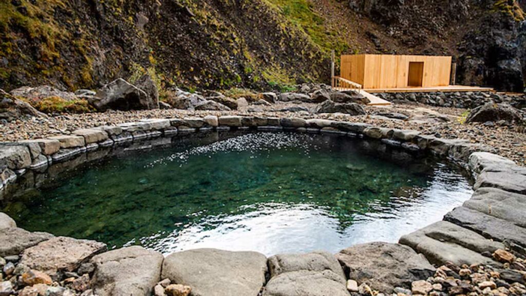 Husafell Canyon Baths Admission Ticket in Borgarfjordur - BusTravel Iceland
