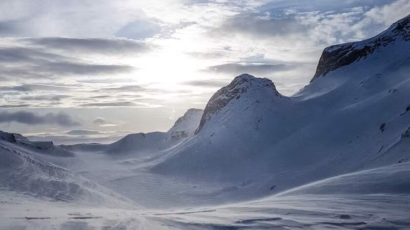 Snowmobiling & Ice Cave at Langjokull from Skjol - BusTravel Iceland