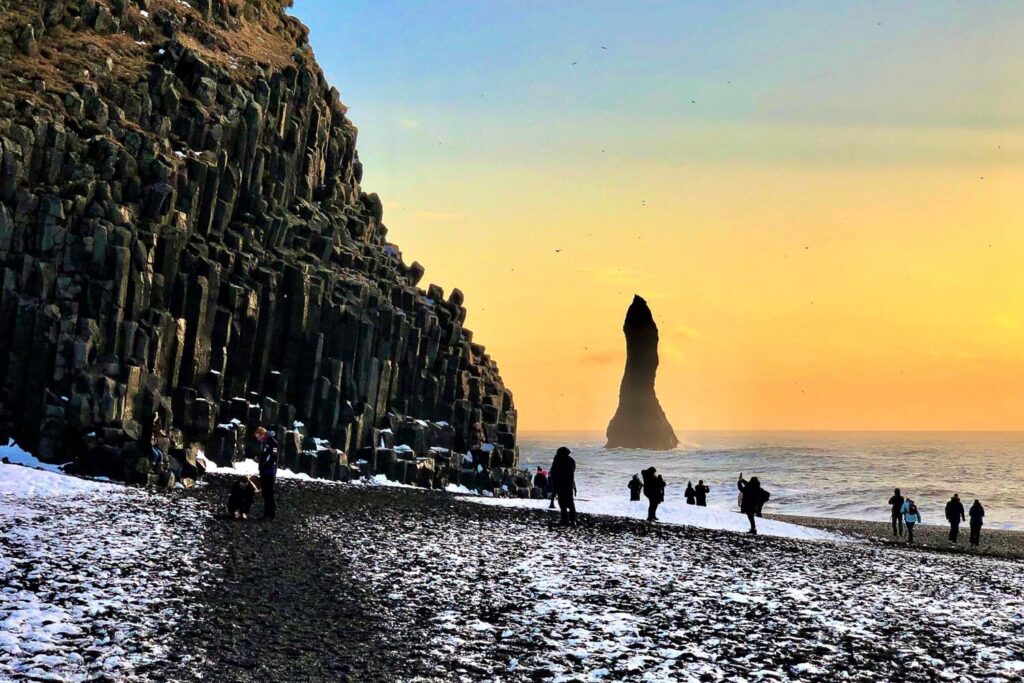 Sunrise and Sunset Times in Iceland - BusTravel Iceland